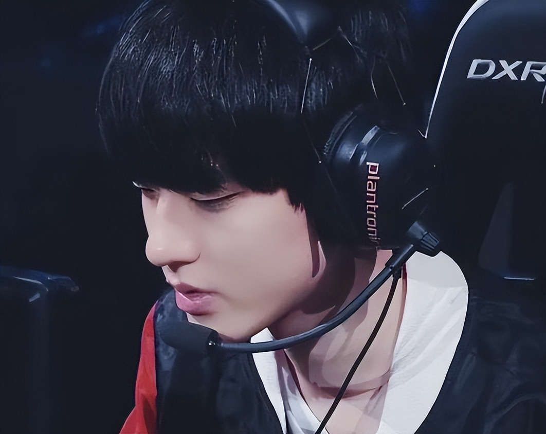 LPL官方不发奖被处罚？Mystic前妻被曝下海捞金，网站售卖图包_PP视频体育频道