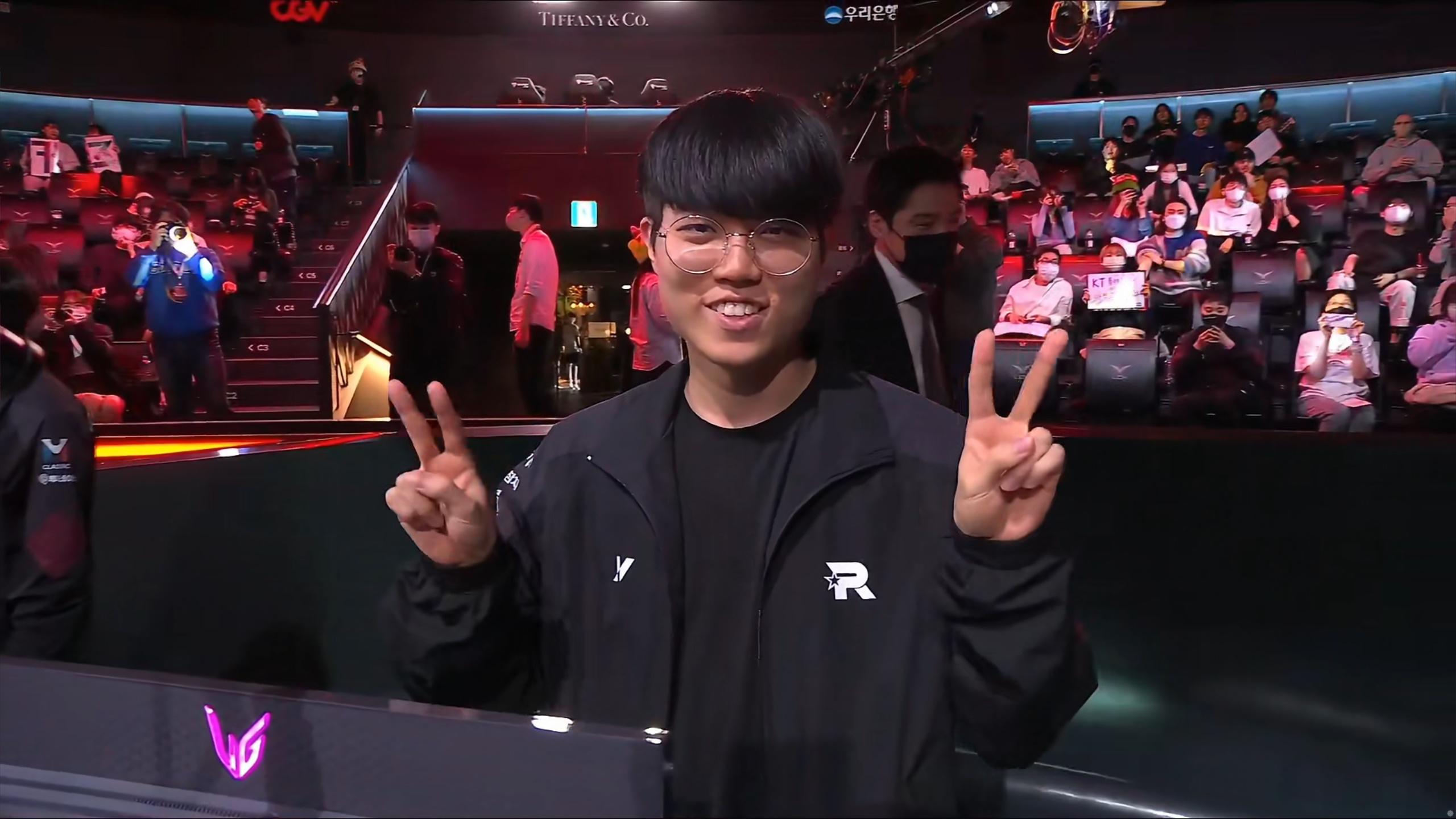 360体育-我叫Cuzz，不叫ICU！KT2-1击败HLE拿下三连胜，Zeka状态堪忧啊