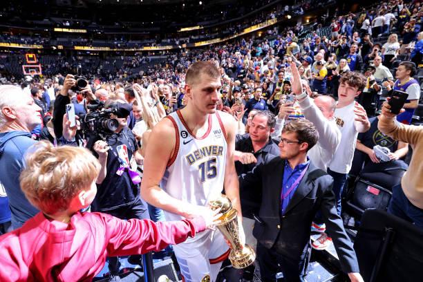 杰弗森：约基奇很可能像詹姆斯那样拿三四个MVP_PP视频体育频道