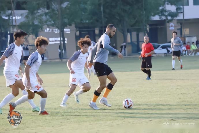 热身赛：青岛海牛4-0本队U21梯队，冯劲梅开二度宋文杰破门_PP视频体育频道