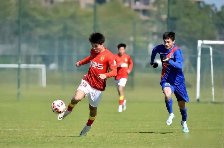 U21联赛 | 费尔南多点射破门 上海申花1-0广州队_PP视频体育频道