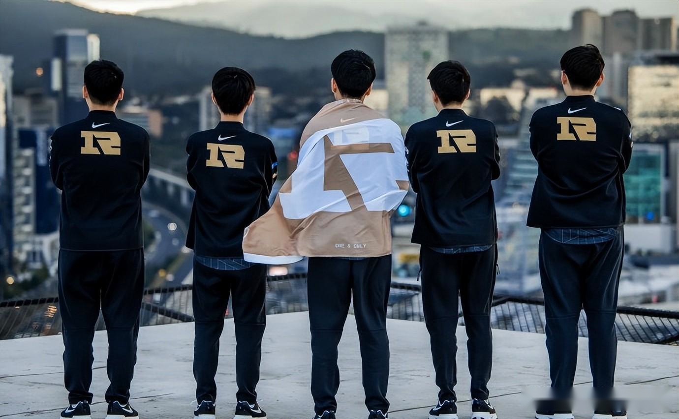 360体育-RNG一战打出5大记录！LPL历史首次输给DFM，RNG时隔5年再赢S赛BO5